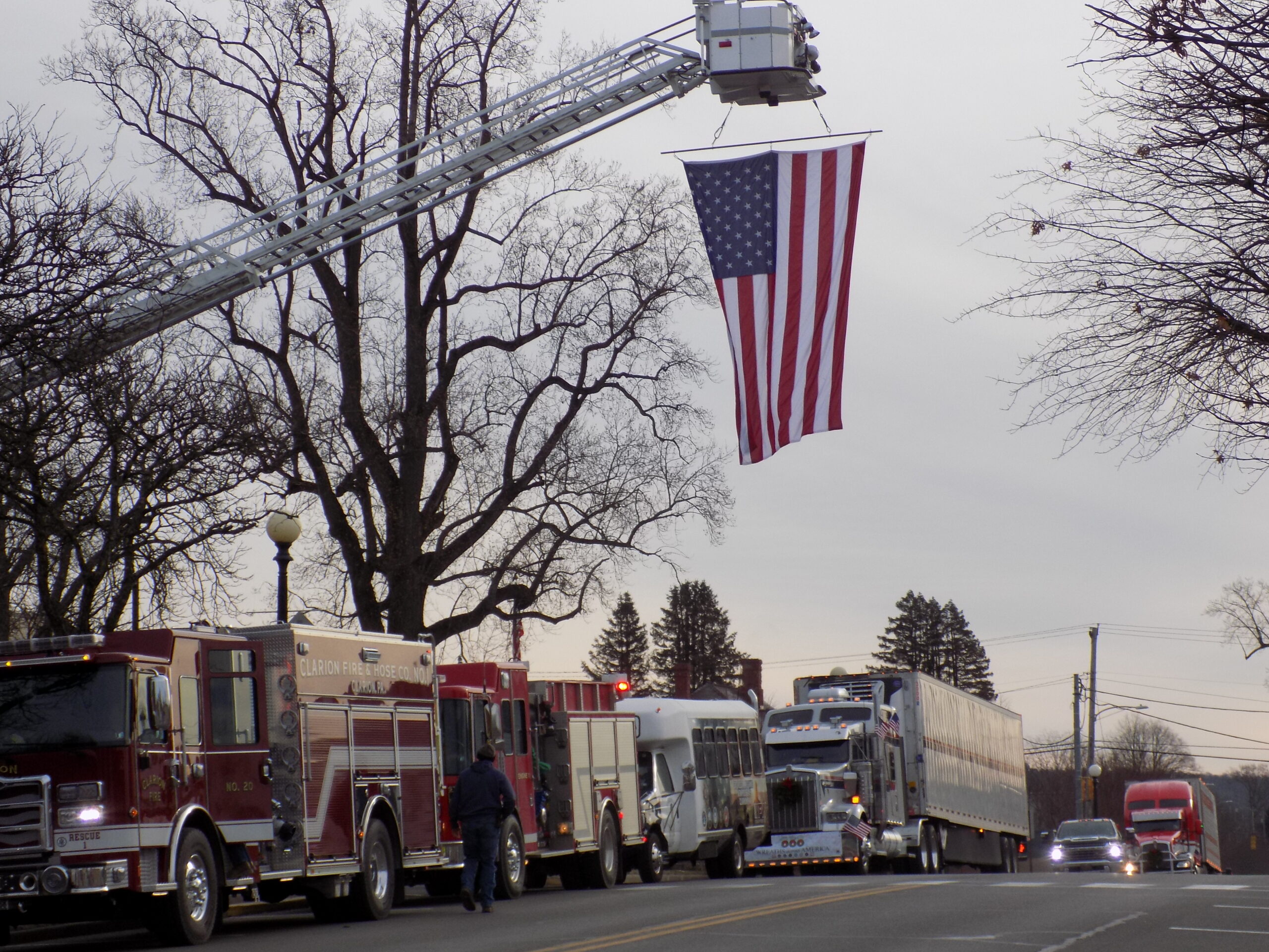 Wreaths Across America Shipments Delivered For Saturday’s (December ...